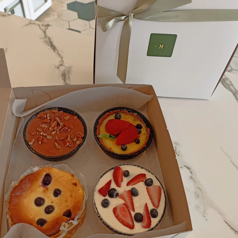 Caja con 8 postres – Melania